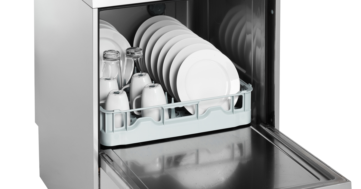 Powerful commercial under-counter dishwasher for peak efficiency